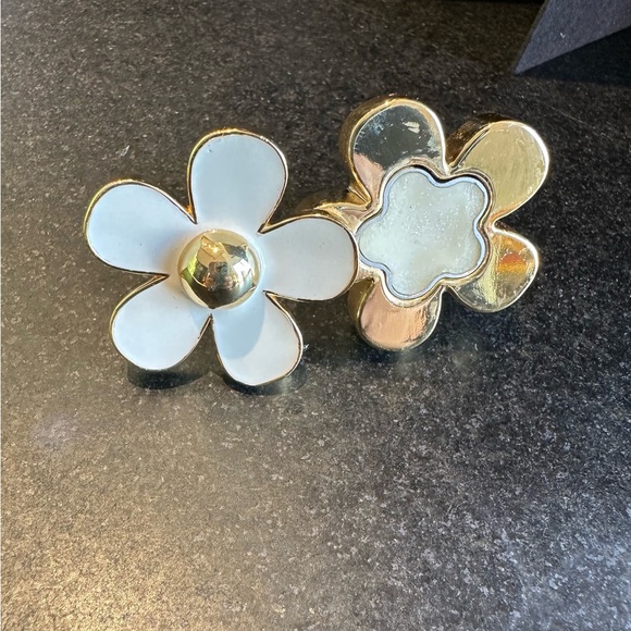 Marc Jacobs | Jewelry | Marc Jacobs Daisy Solid Perfume Ring | Poshmark